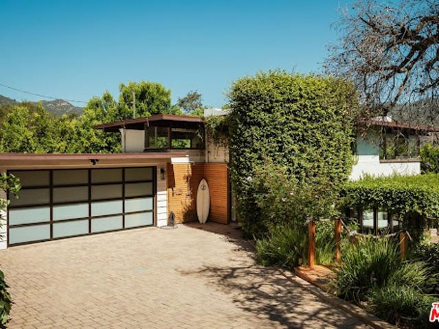 House with garden and terrace