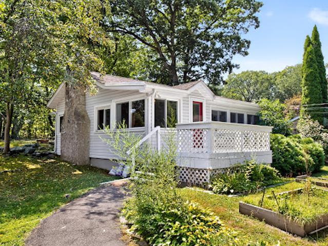 House with garden and terrace