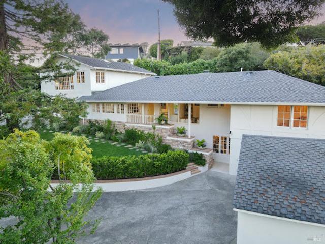 House with garden and terrace