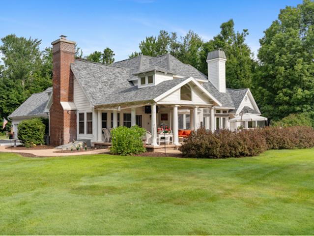 House with garden and terrace