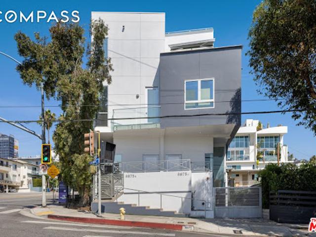 House with garden and terrace