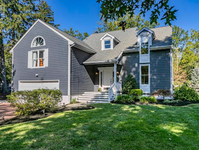 House with garden and terrace