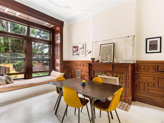 House with garden and terrace