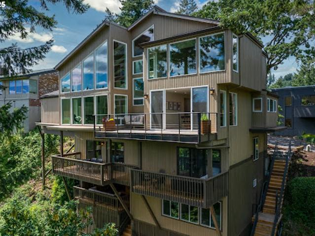 House with garden and terrace
