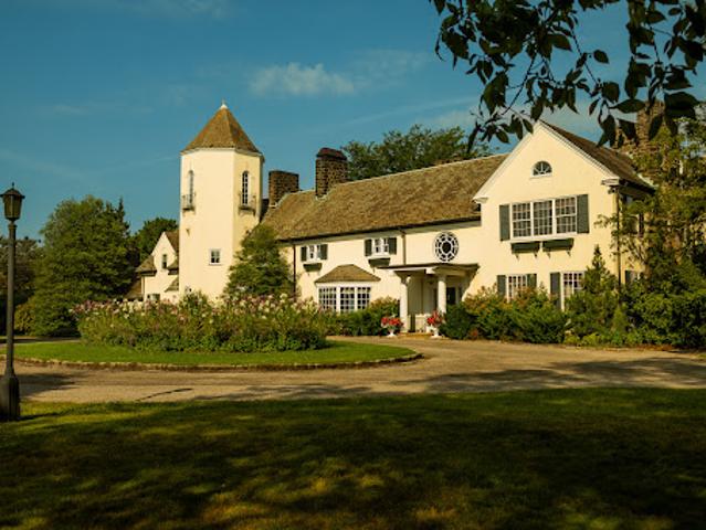 House with garden and terrace
