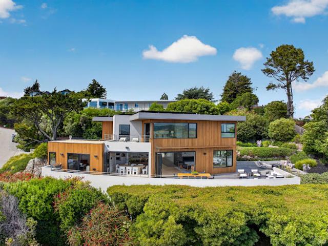 House with garden and terrace