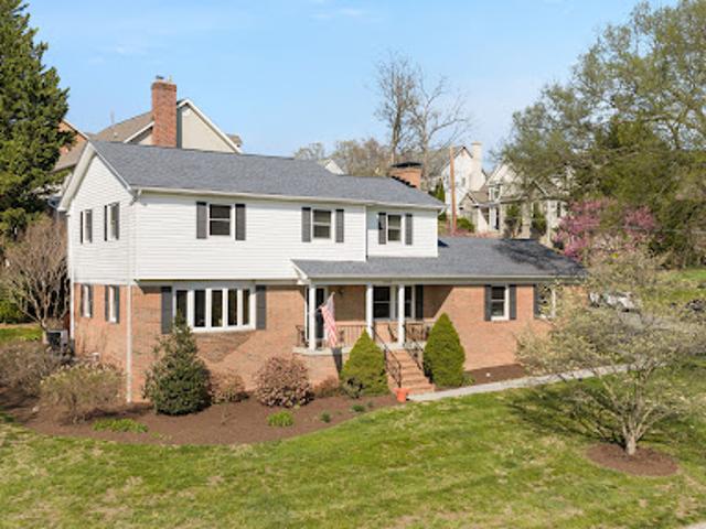 House with garden and terrace