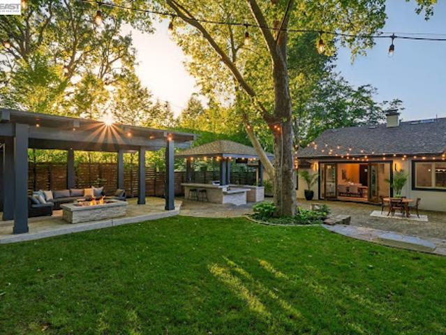 House with garden and terrace