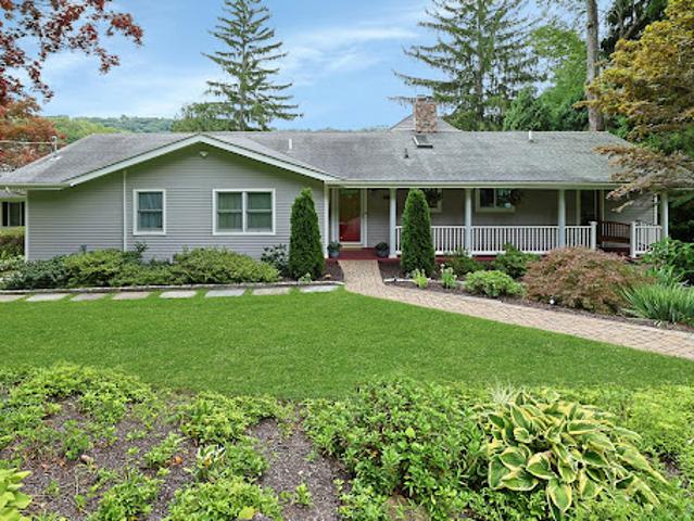 House with garden and terrace