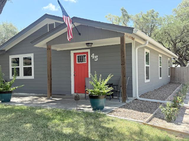 House with garden and terrace