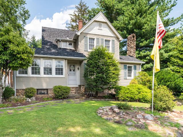 House with garden and terrace