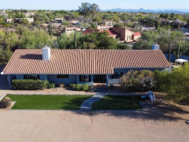 House with garden and terrace