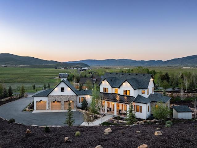 House with garden and terrace