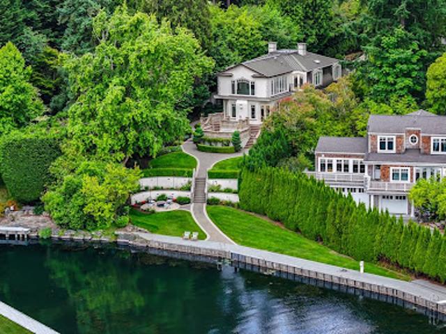 House with garden and terrace