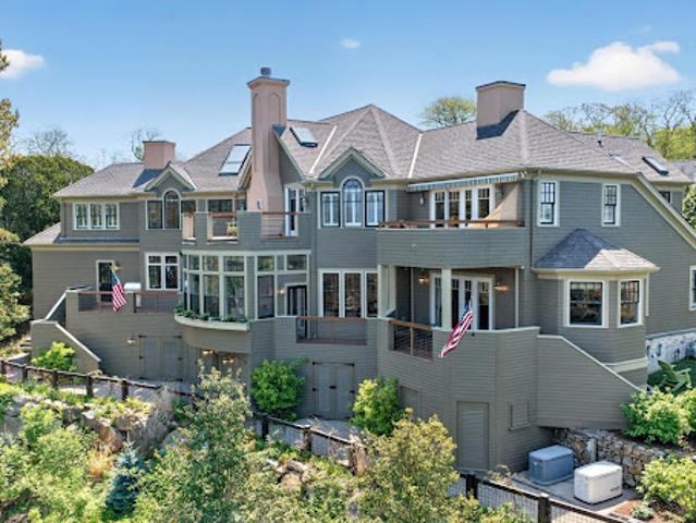 House with garden and terrace