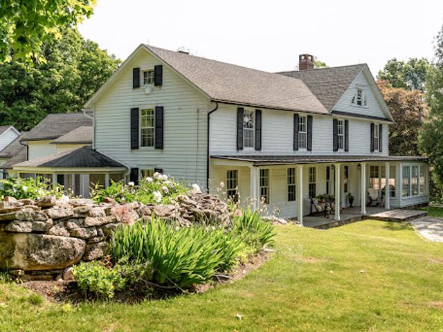 House with garden and terrace