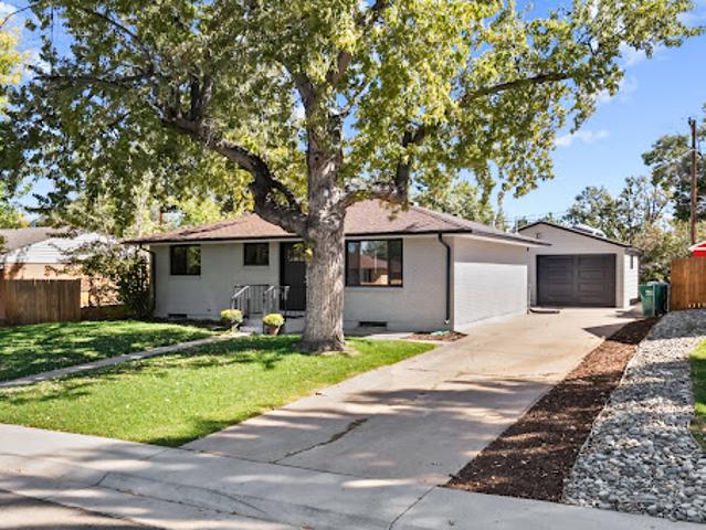 House with garden and terrace
