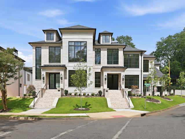 House with garden and terrace