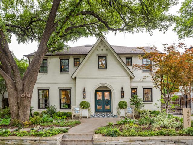 House with garden and terrace