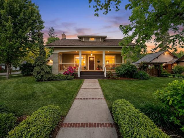 House with garden and terrace