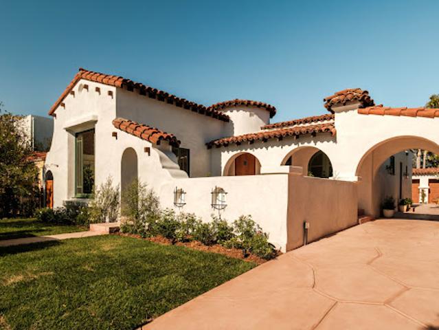 House with garden and terrace