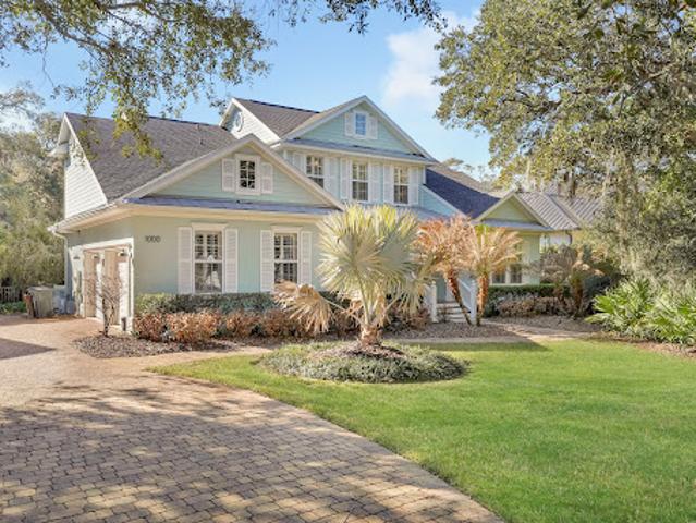 House with pool