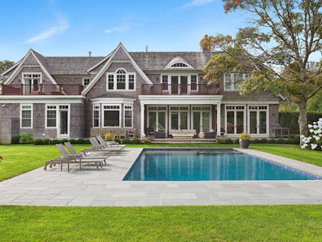 House with pool
