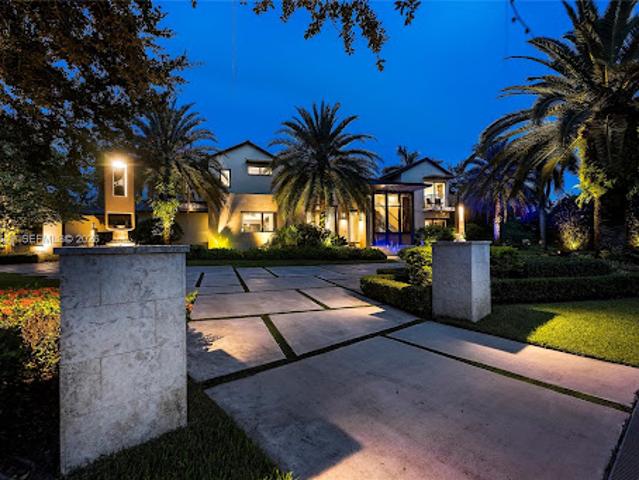 House with pool