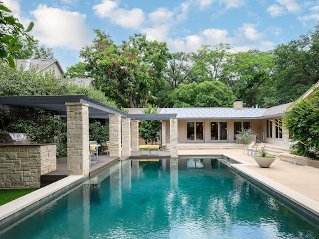 House with pool