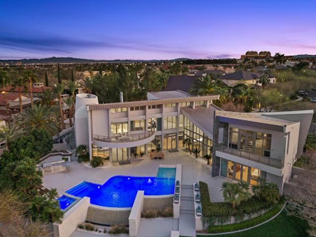 House with pool