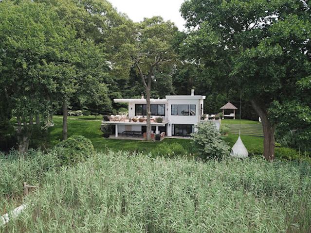 House with pool