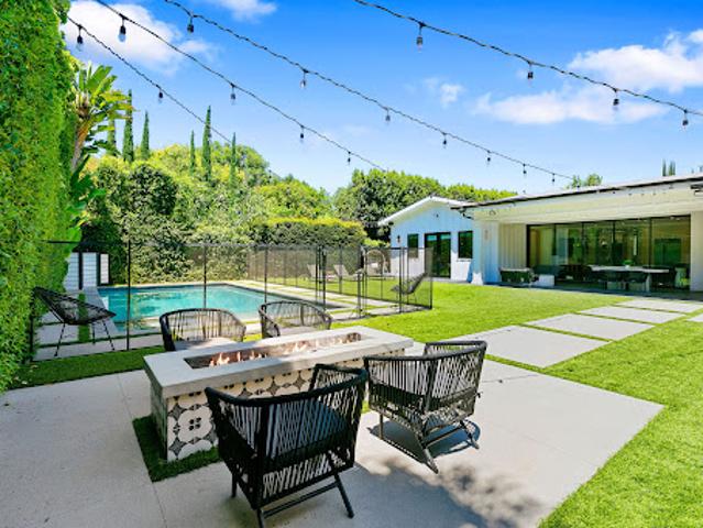 House with pool