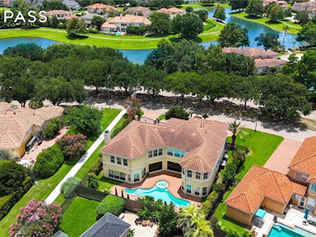 House with pool