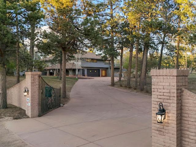 House with pool
