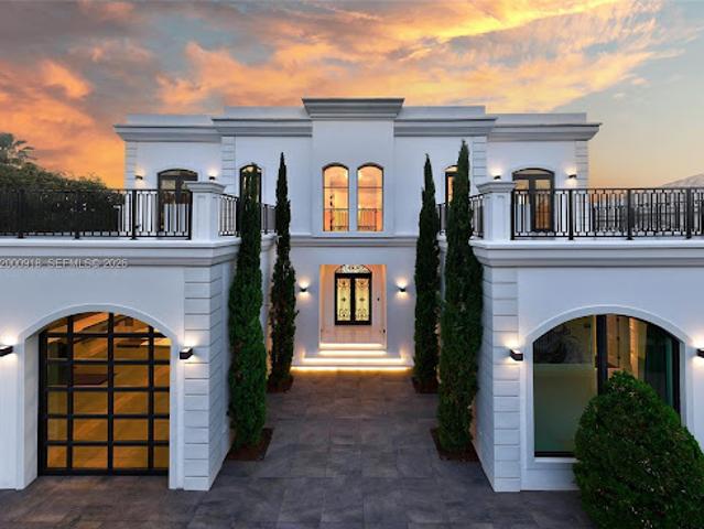 House with pool