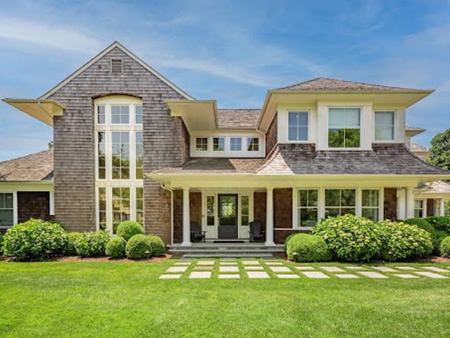 House with pool
