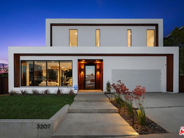 House with pool