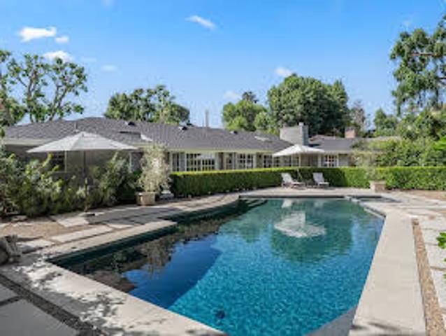 House with Pool