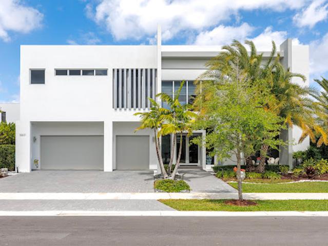 House with pool