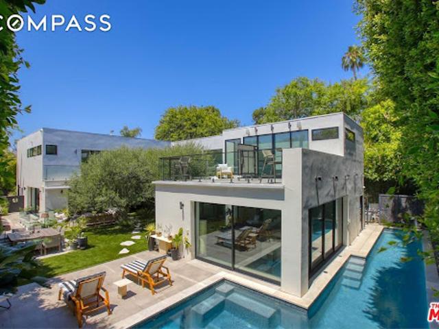 House with pool