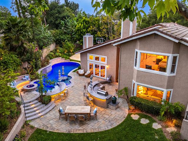 House with pool
