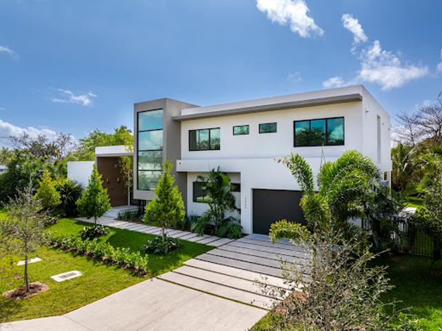 House with pool