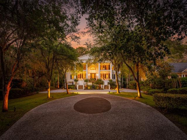 House with pool