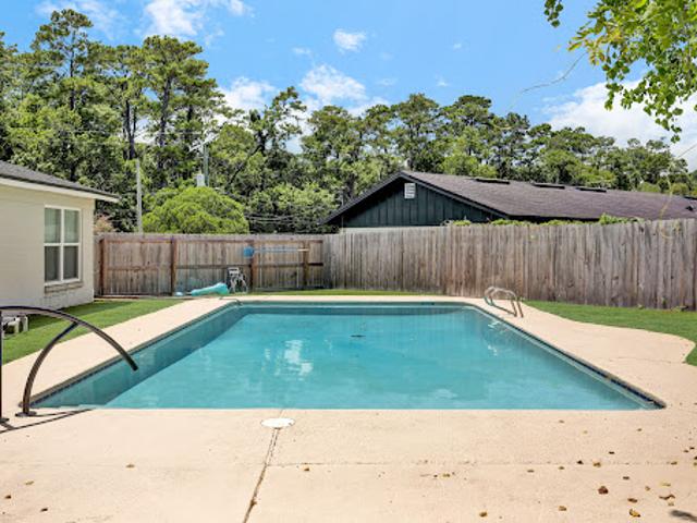 House with pool