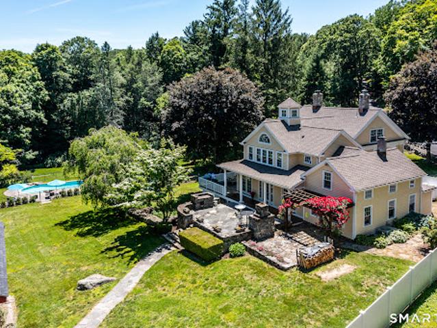 House with pool