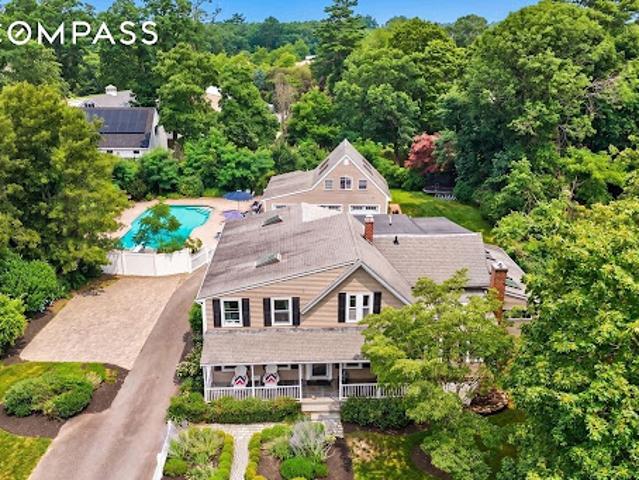 House with pool
