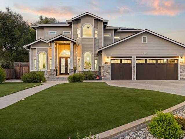 House with pool