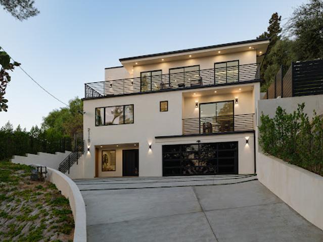 House with pool