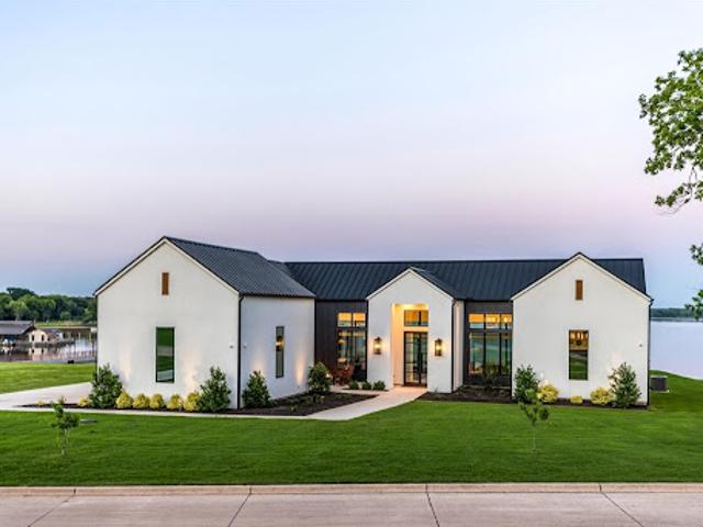 House with pool
