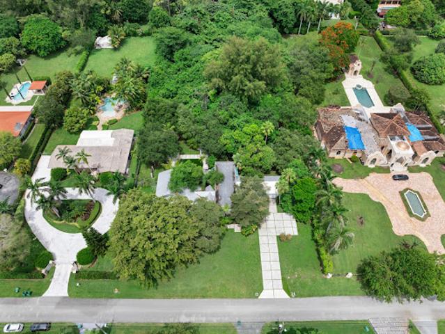 House with pool